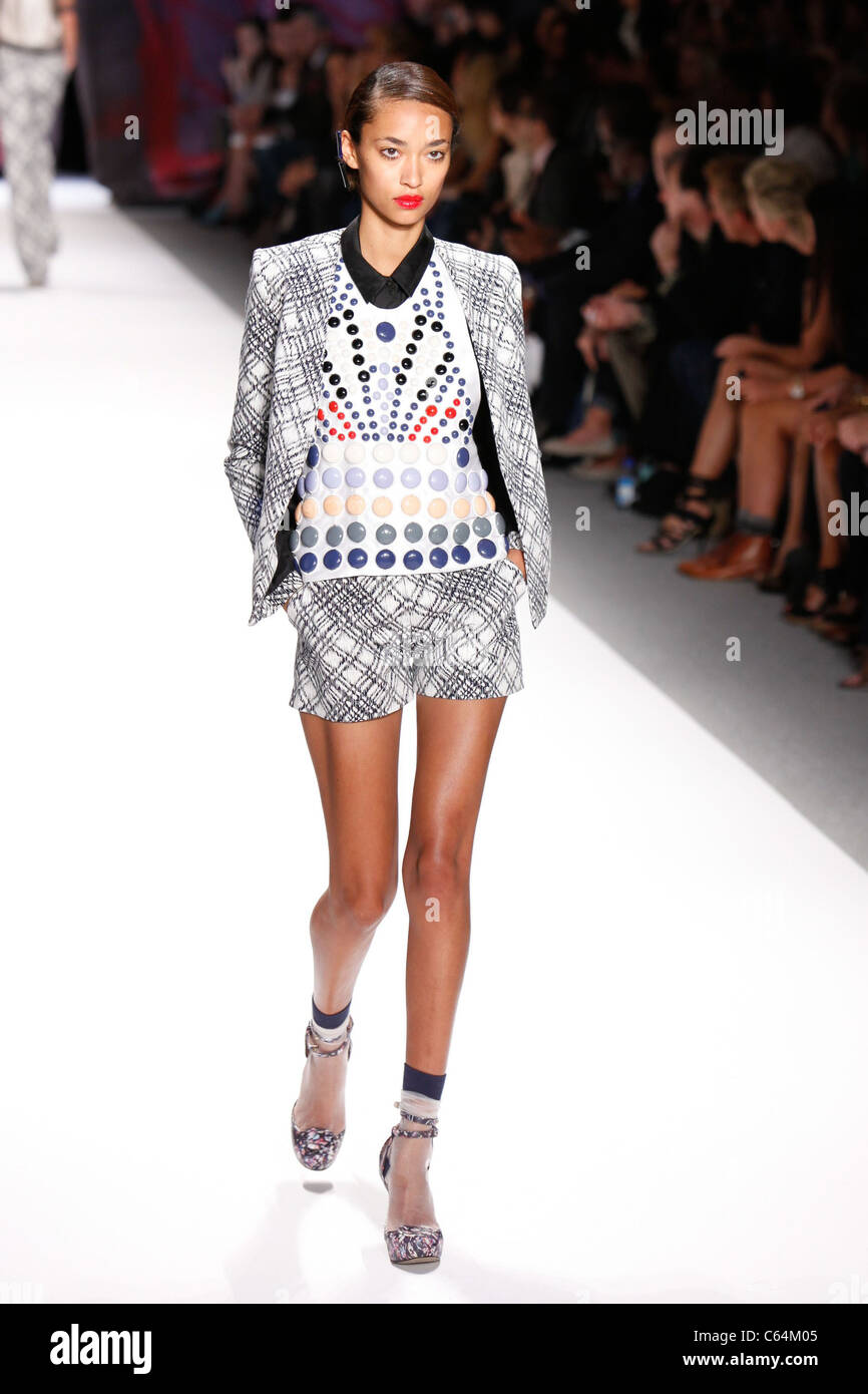 Runway Model on the runway for Cynthia Rowley Spring/Summer 2011 ...
