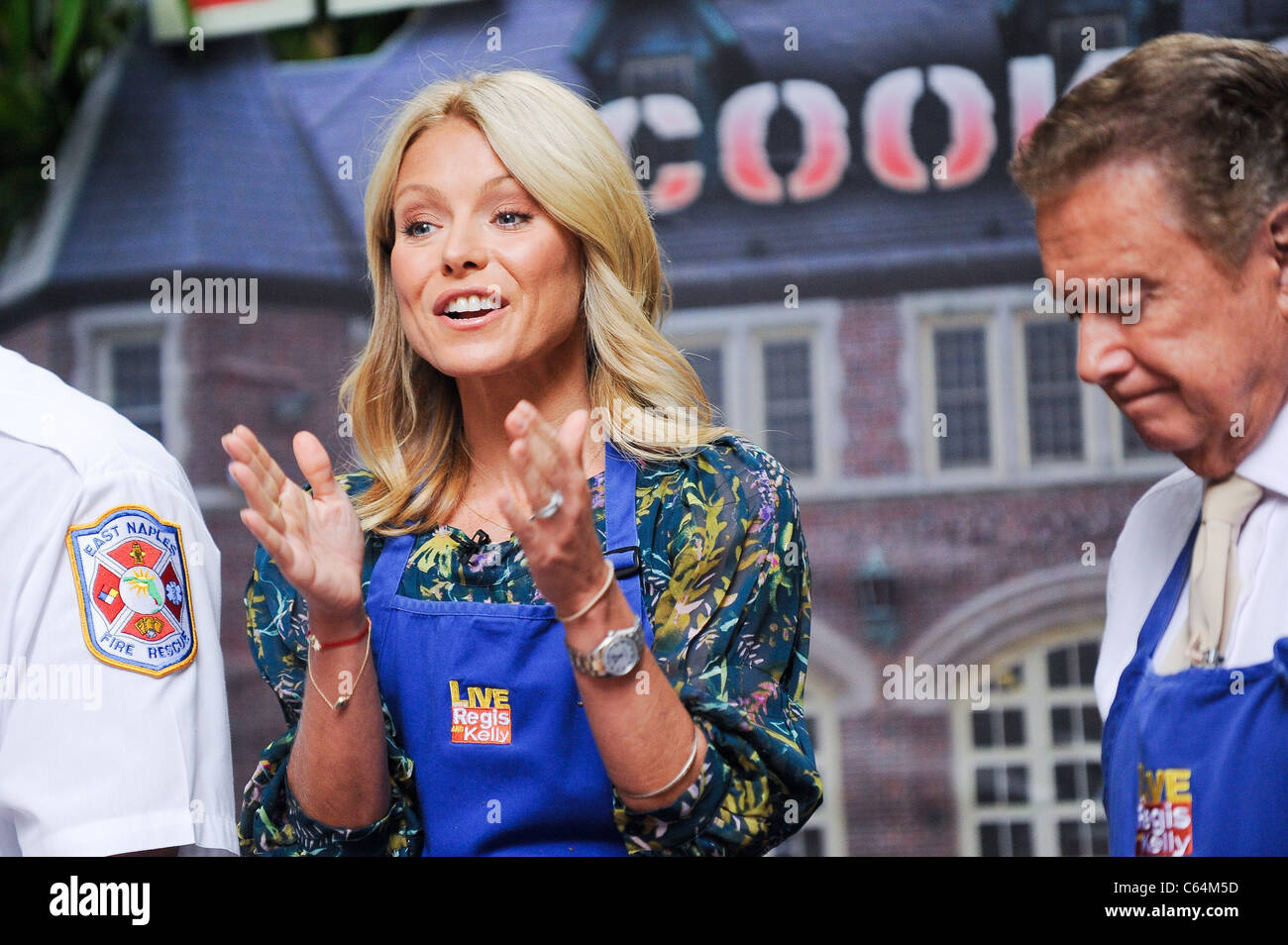 Kelly Ripa, Regis Philbin, tape a segment at the ABC Lincoln Center ...
