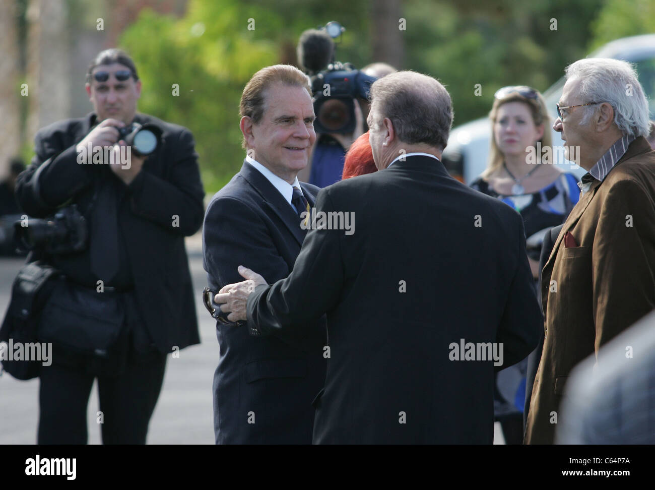 Funeral services for actor tony curtis hi-res stock photography and ...