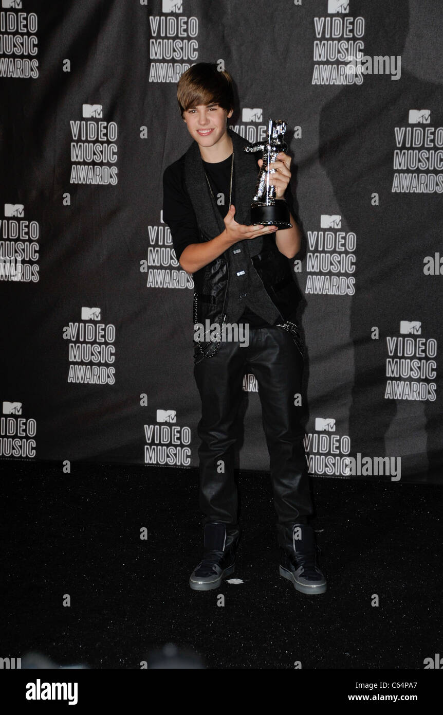 2010 mtv video music awards vmas press room hi-res stock photography ...