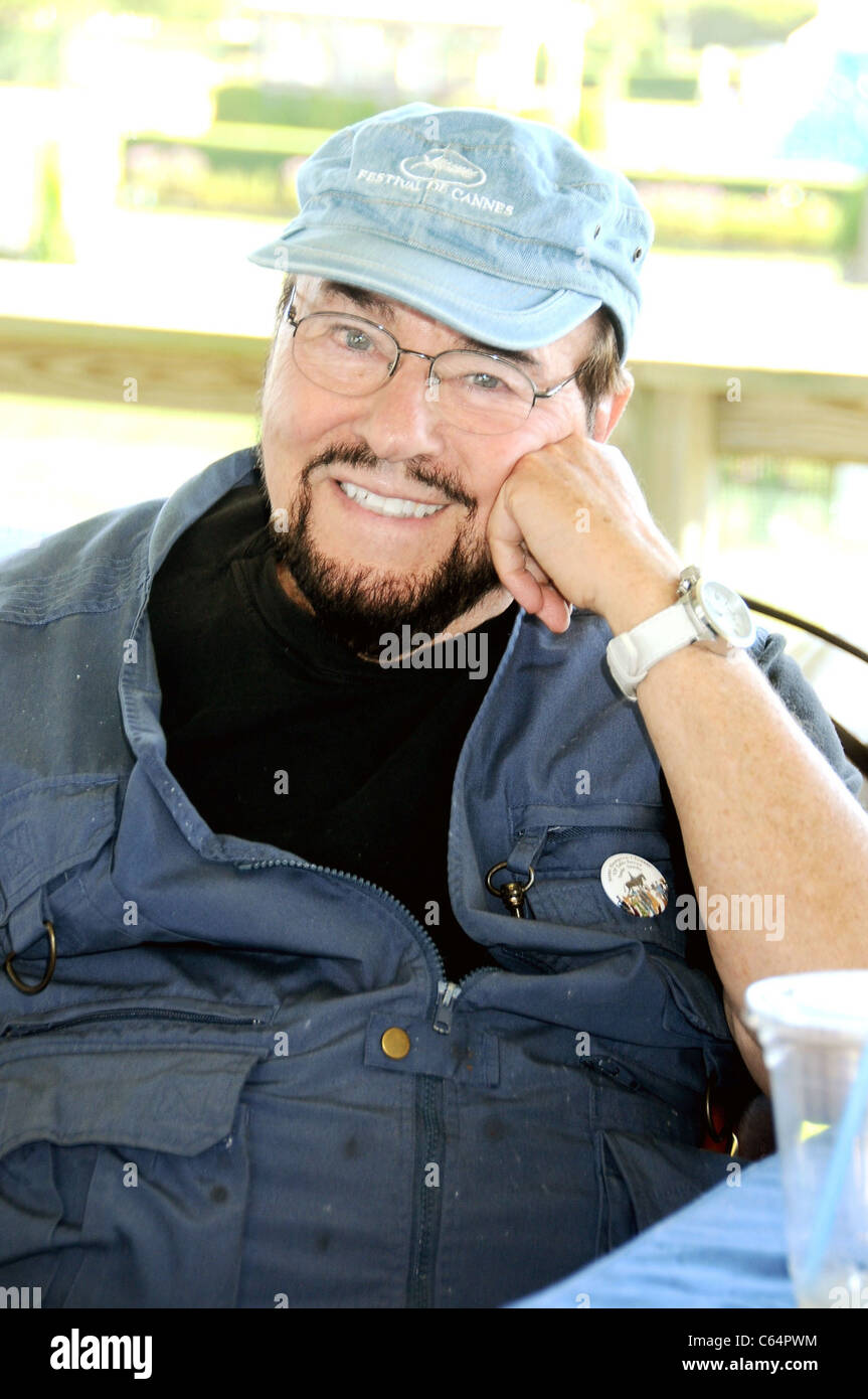 James hampton hi-res stock photography and images - Alamy