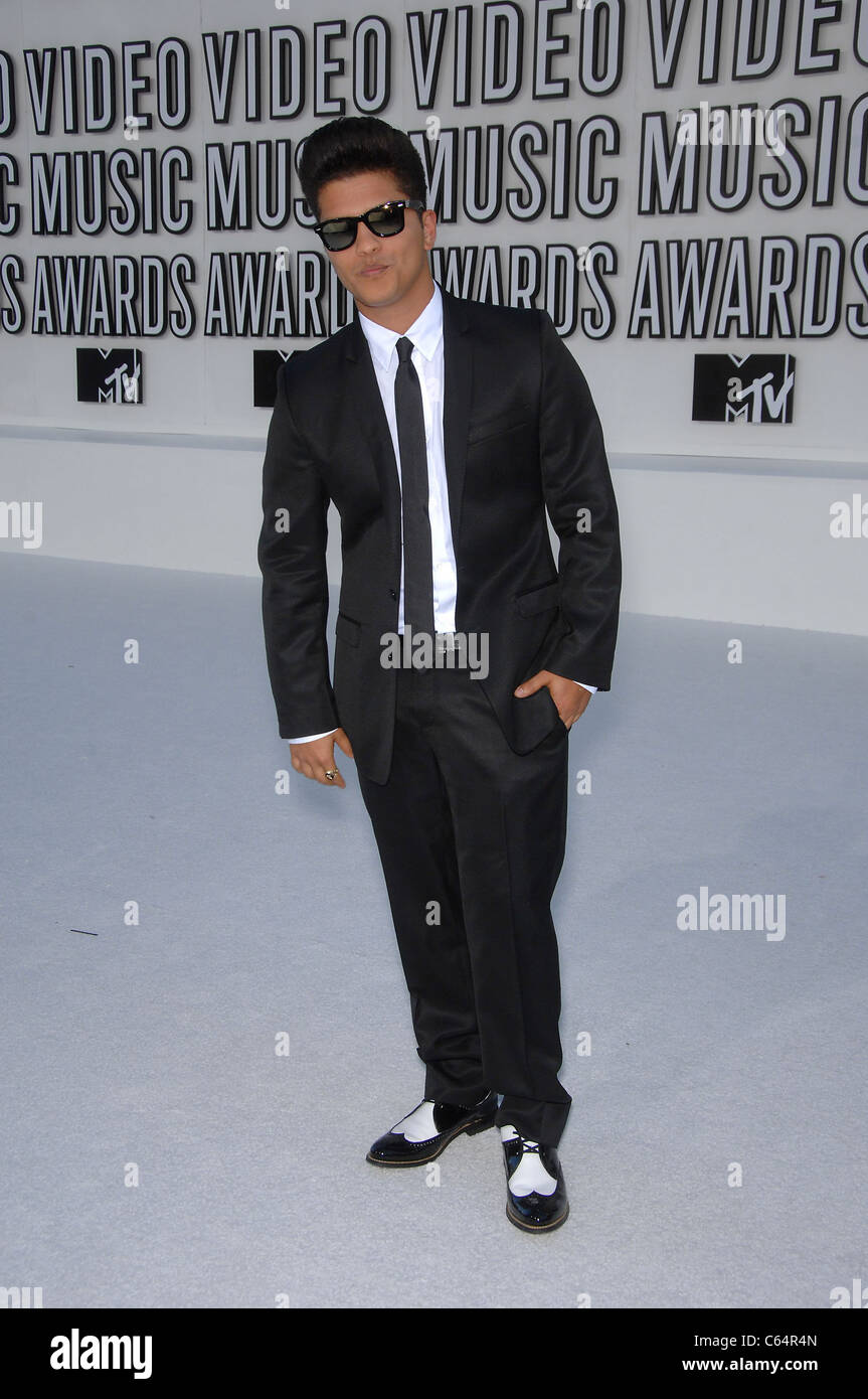 Bruno Mars at arrivals for 2010 MTV Video Music Awards VMA's - ARRIVALS ...