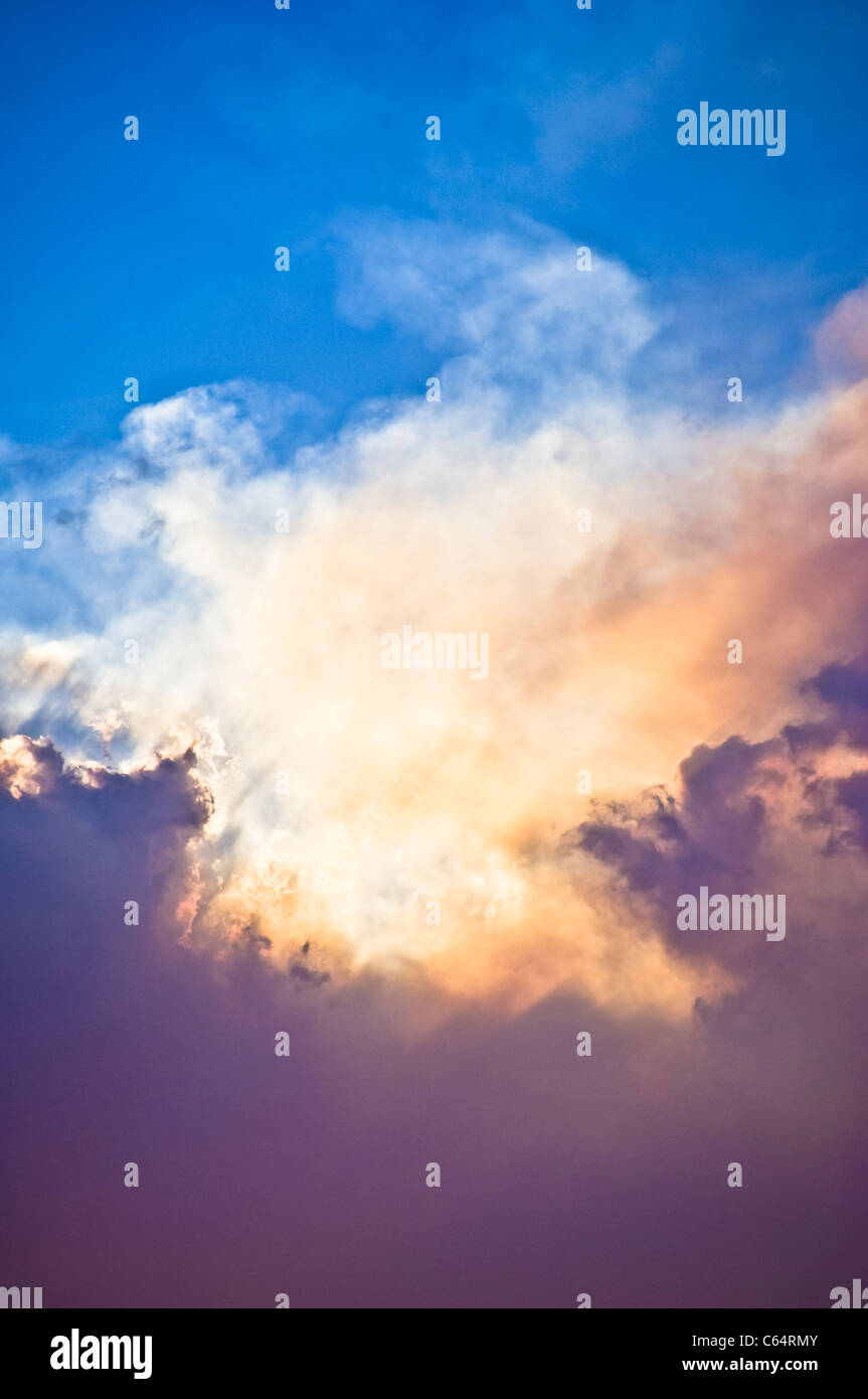 Sunshine behind the clouds hi-res stock photography and images - Alamy