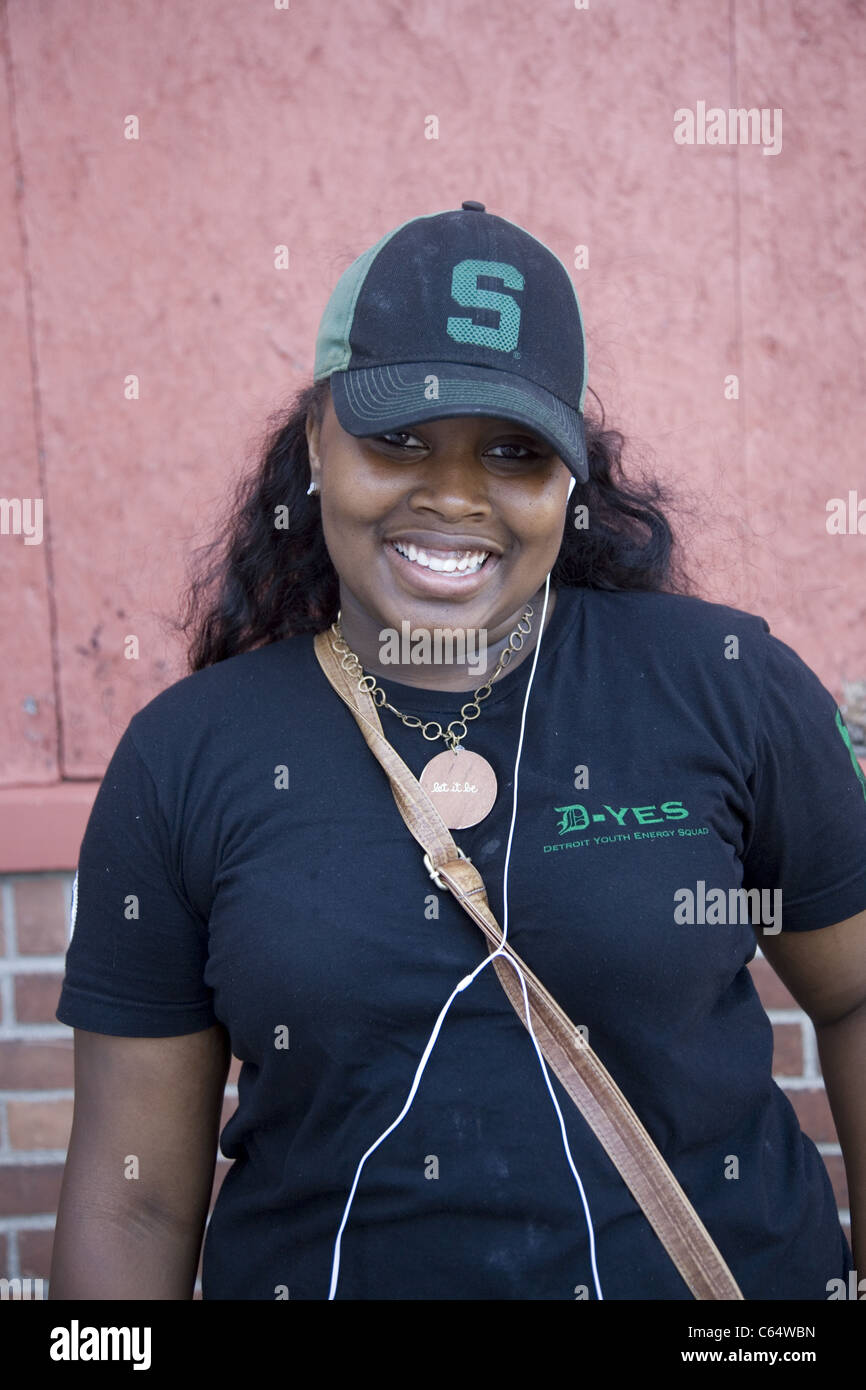 Students from the Detroit Community School participate in a ...