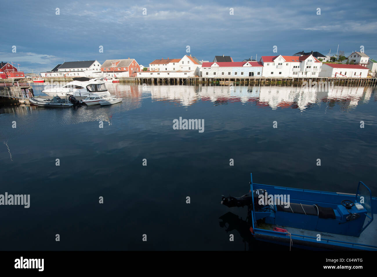 Lofoten port hi-res stock photography and images - Alamy