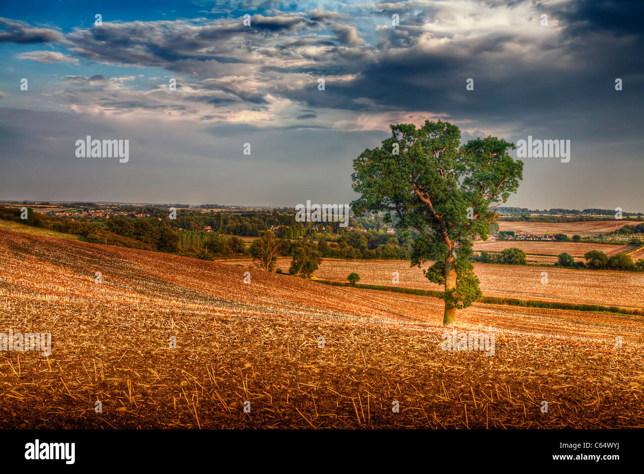Hilly horizontal hi-res stock photography and images - Alamy