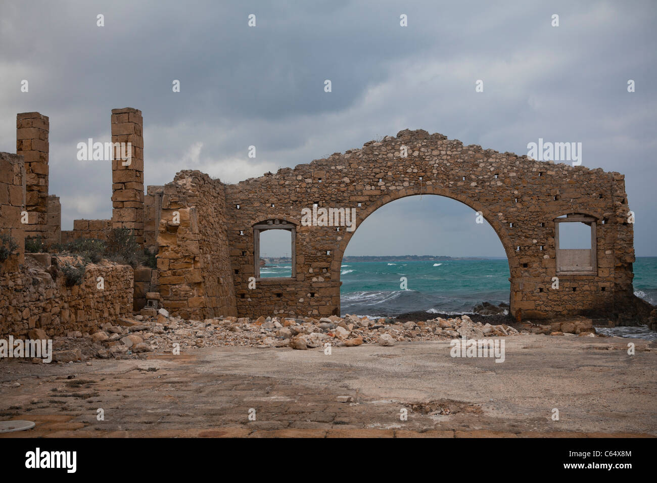 Inside old derelict warehouse hi-res stock photography and images - Alamy