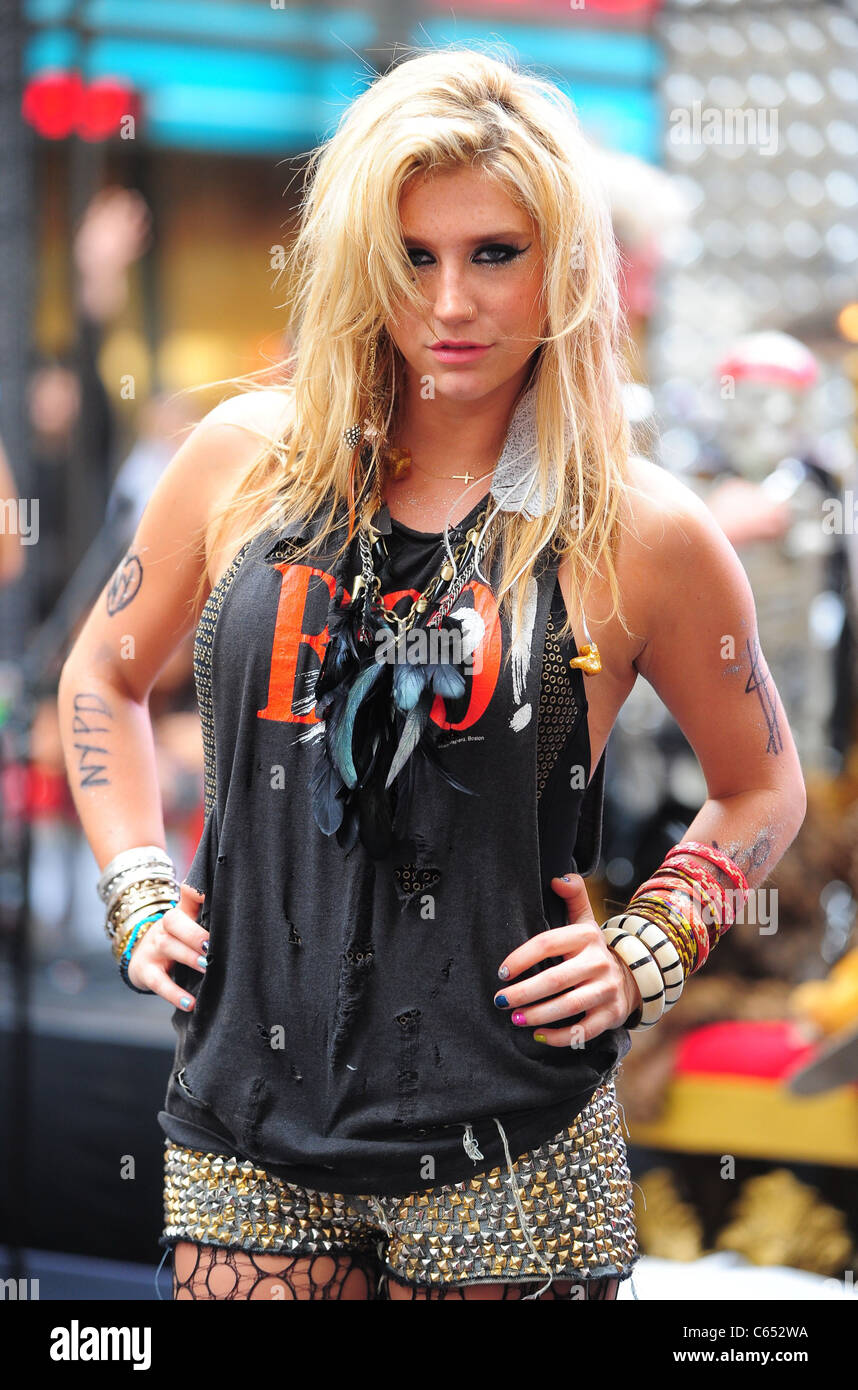 Ke$ha hi-res stock photography and images - Alamy