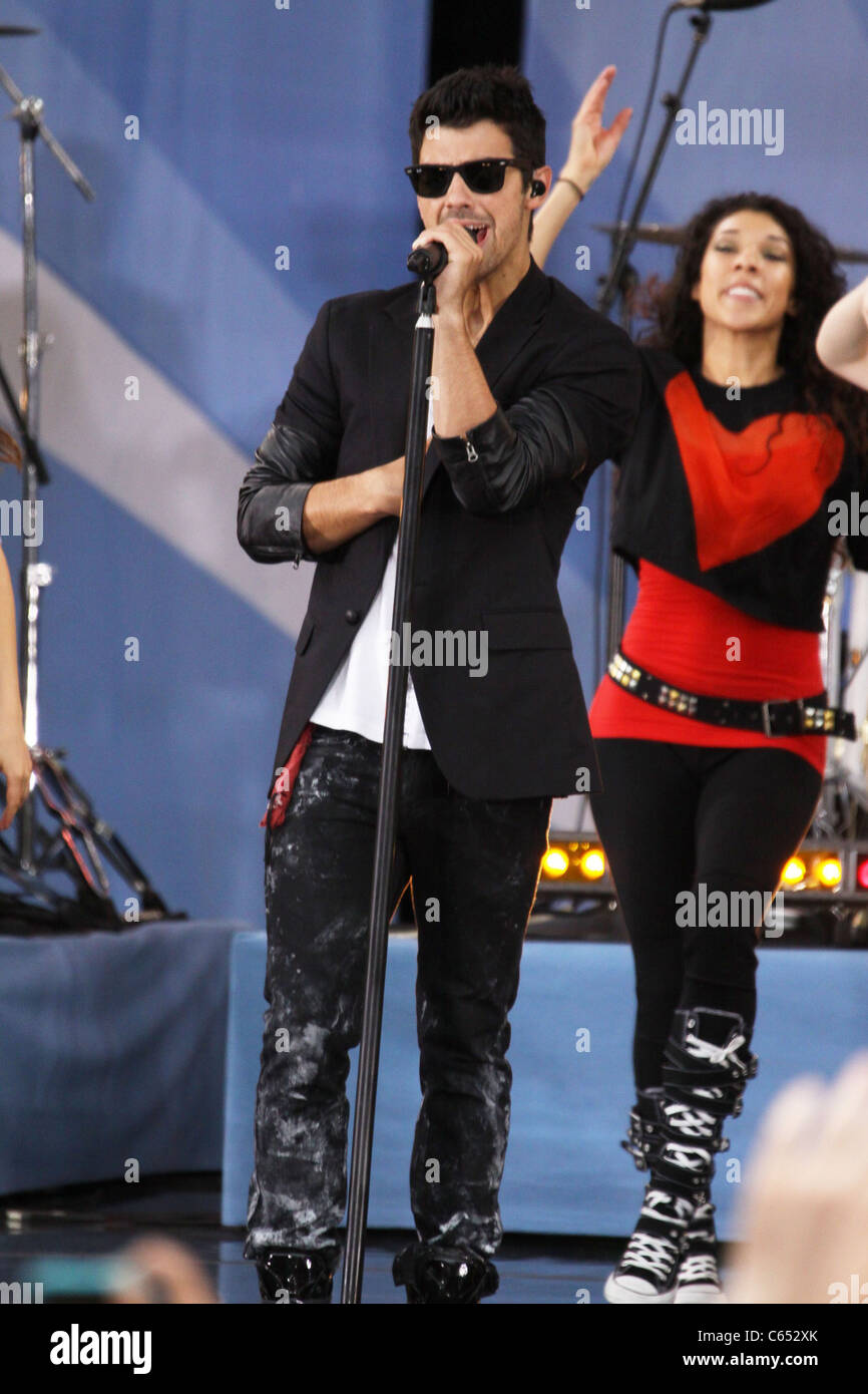 Joe Jonas, (The Jonas Brothers) on stage for Good Morning America GMA ...