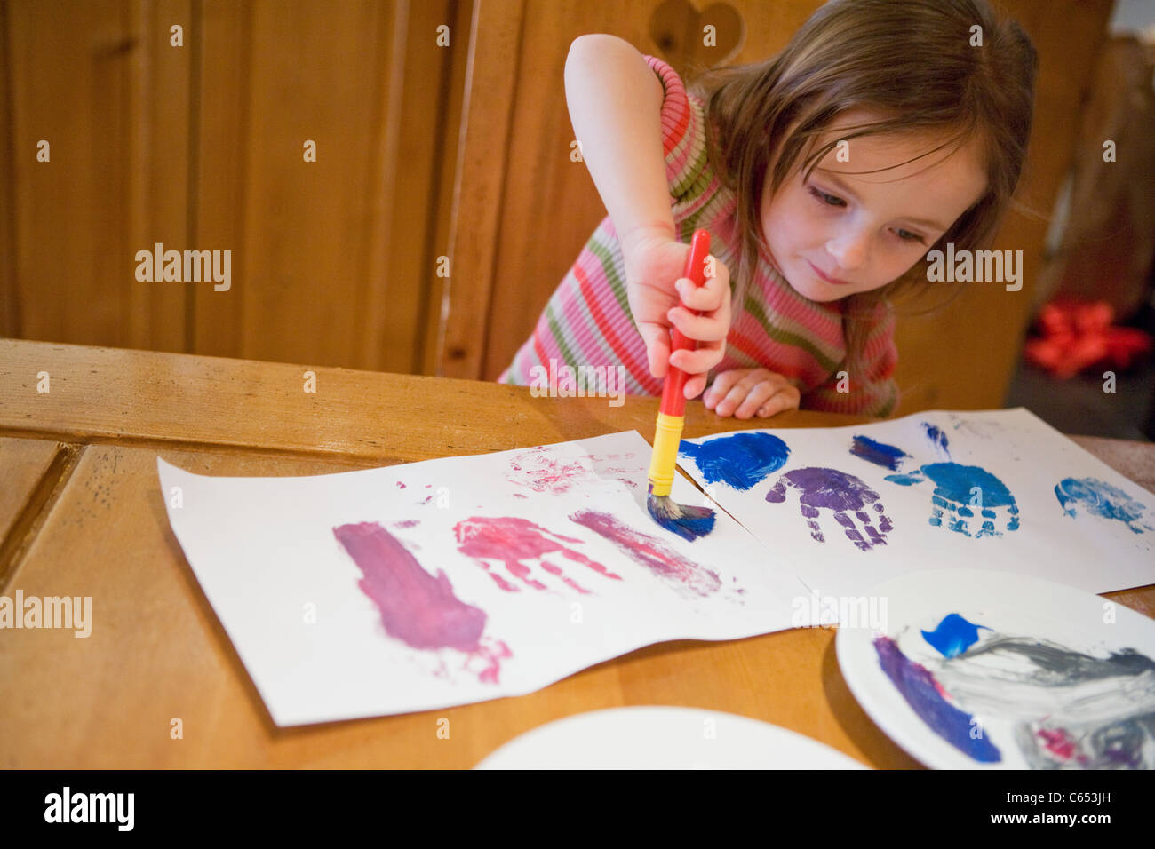 Hand print painting hi-res stock photography and images - Alamy