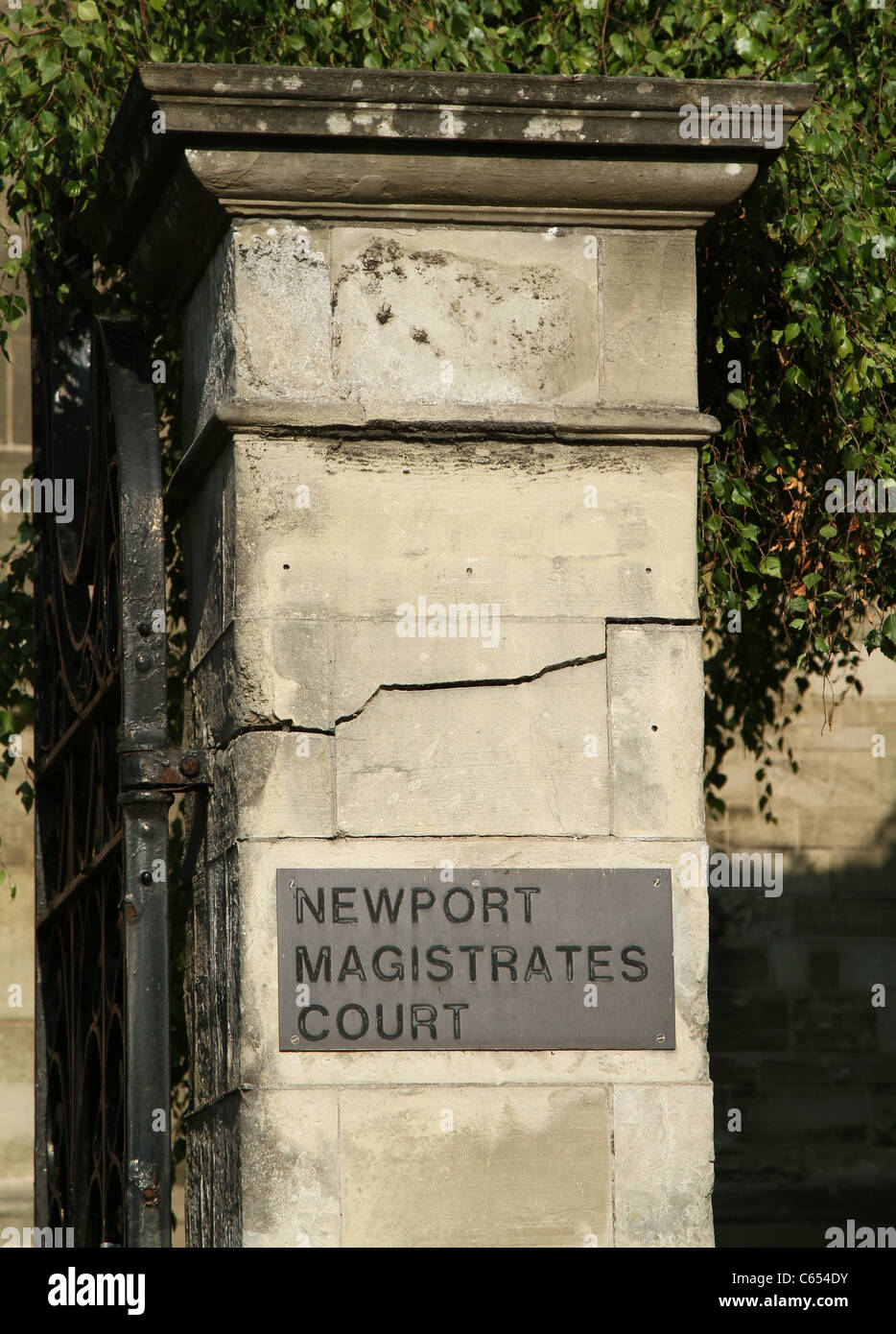 Newport magistrates court hi-res stock photography and images - Alamy