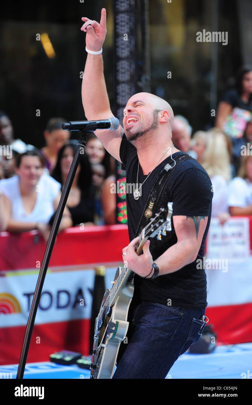 Nbc today show concert with daughtry hi-res stock photography and ...