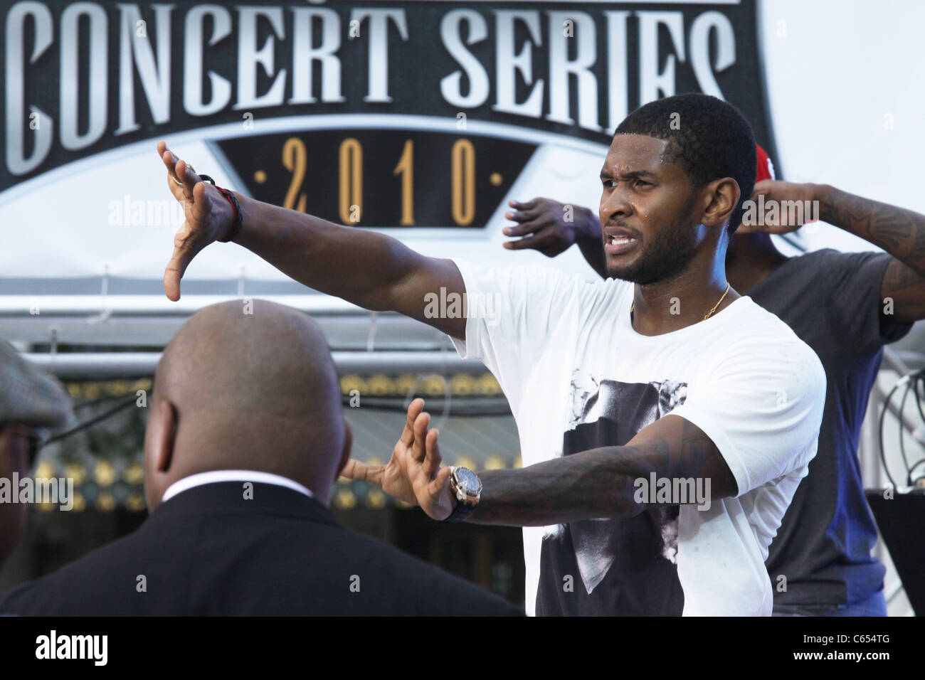 Usher on stage for CBS The Early Show Concert with USHER, CBS Early ...