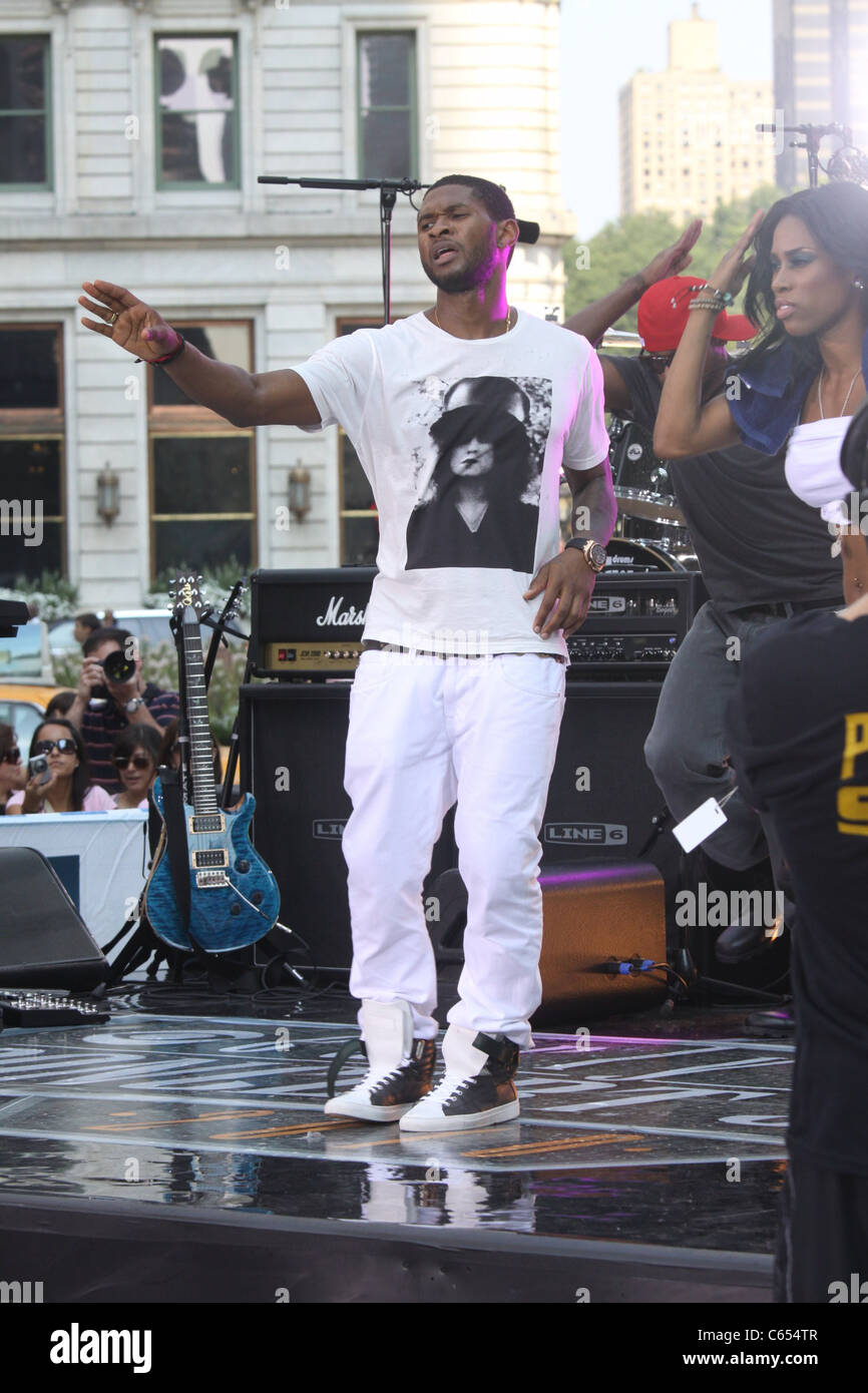 Usher on stage for CBS The Early Show Concert with USHER, CBS Early ...