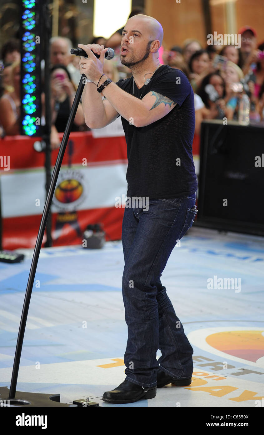 Nbc today show concert with daughtry hi-res stock photography and ...