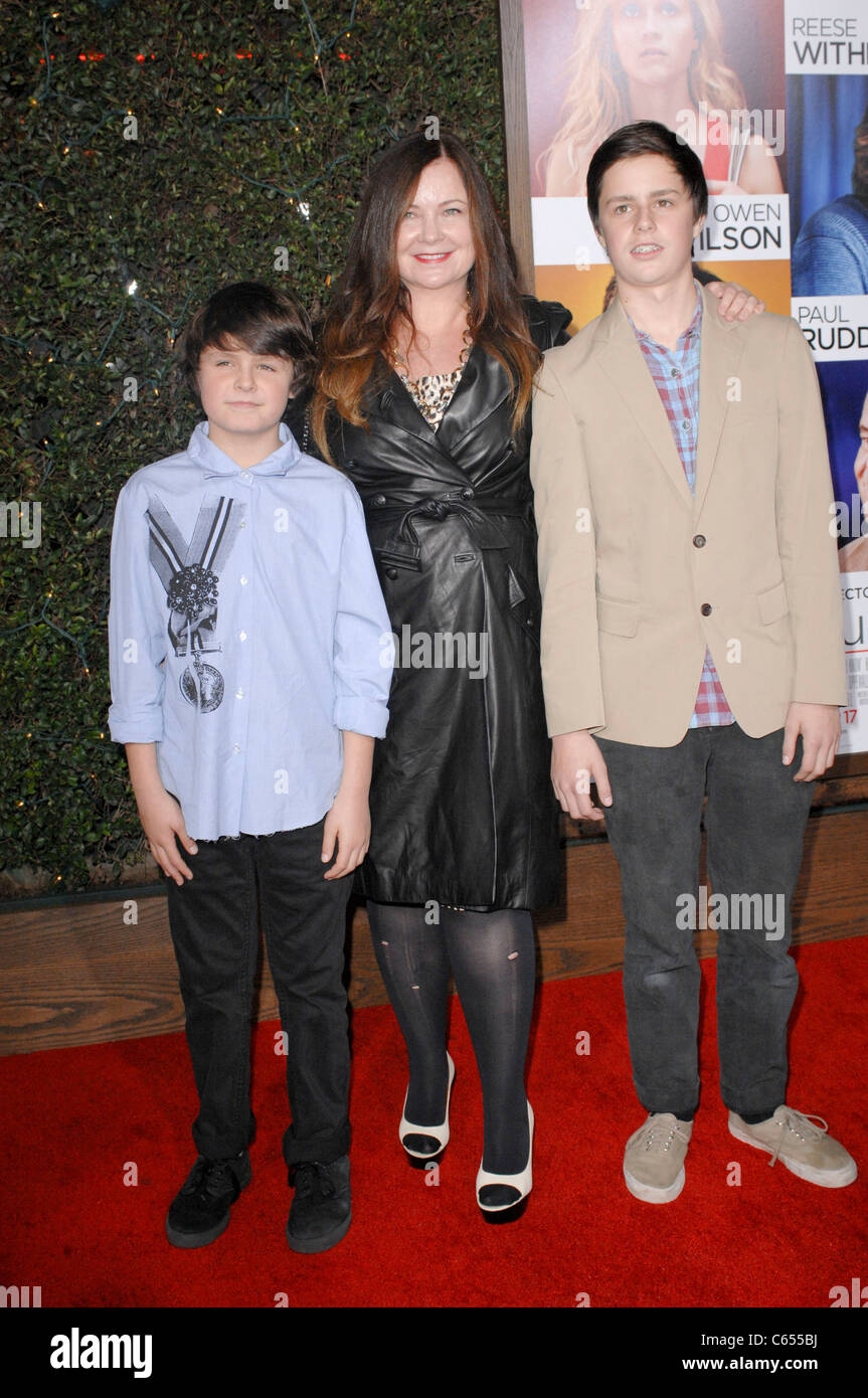 Jennifer Nicholson, sons at arrivals for HOW DO YOU KNOW Premiere ...