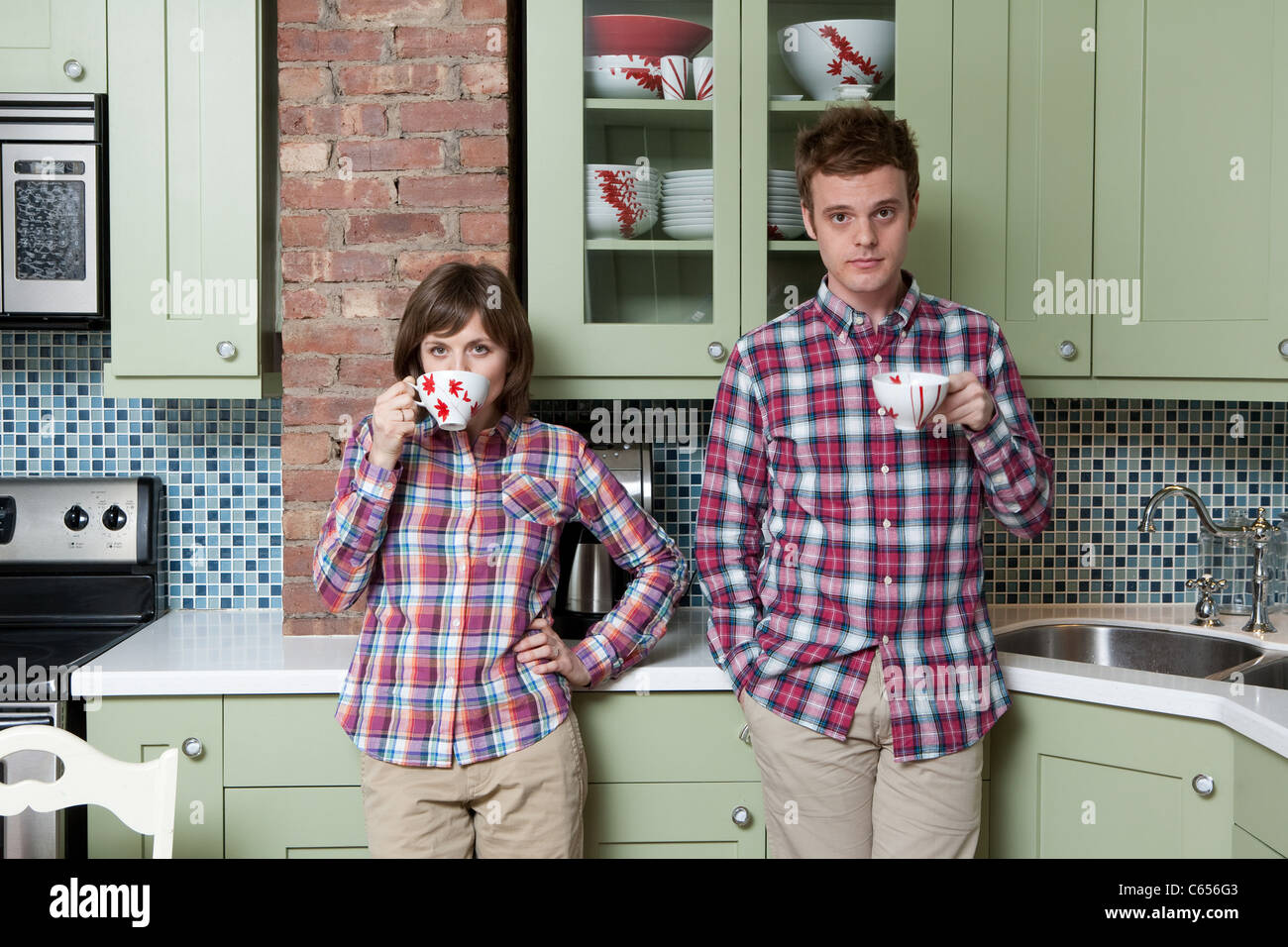 Teacup kitchen hi-res stock photography and images - Alamy