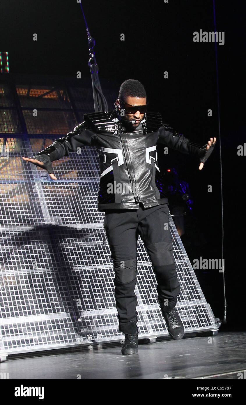 Usher on stage for Usher in the OMG Tour, Mandalay Bay Events Center ...