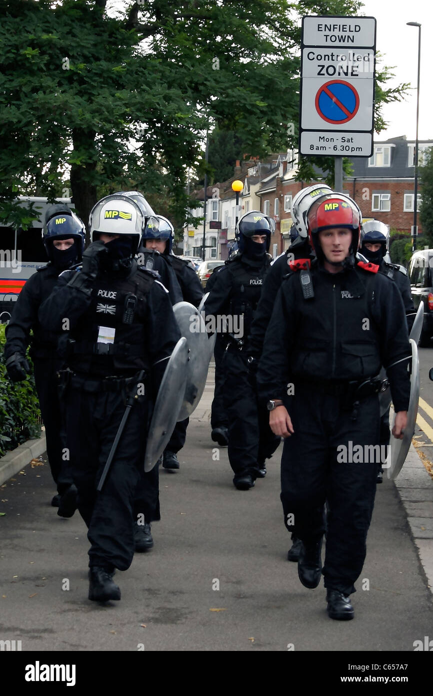 Police accused of losing control of the streets in London during the ...