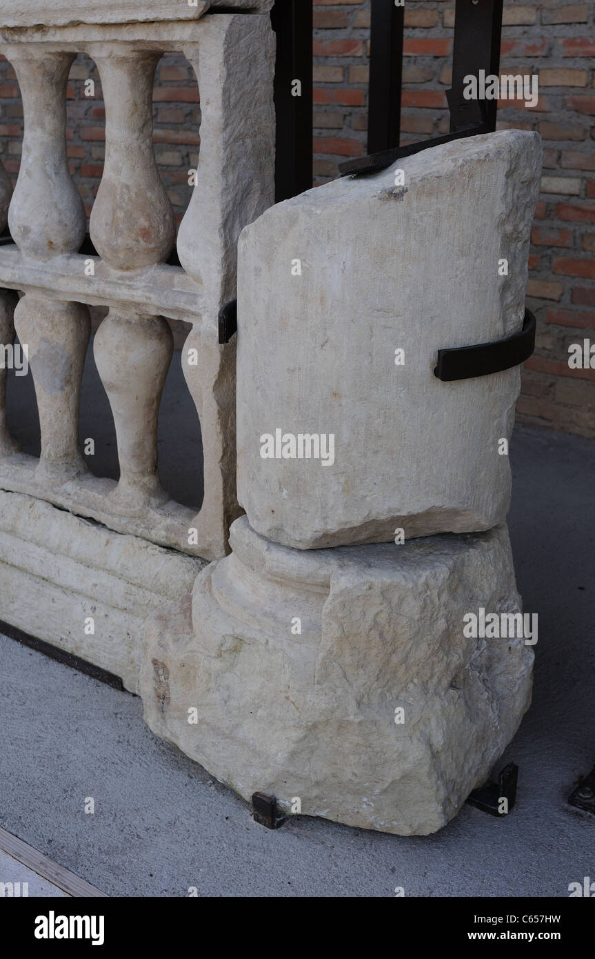 Renaissance era walls hi-res stock photography and images - Alamy