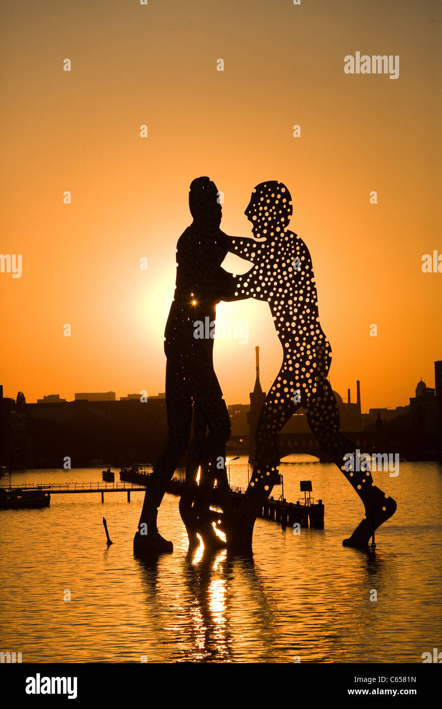 Molecule Man sculpture, Berlin, Germany Stock Photo - Alamy