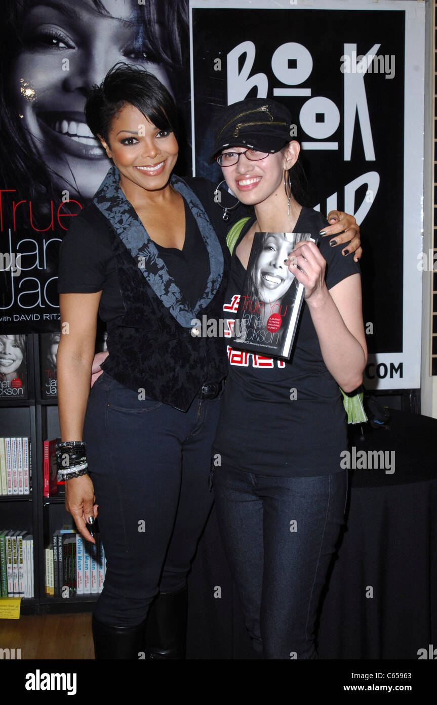 Janet Jackson at in-store appearance for Janet Jackson Book Signing for ...