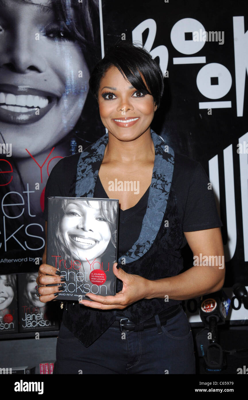Janet Jackson at in-store appearance for Janet Jackson Book Signing for ...