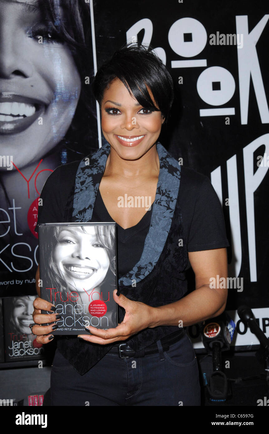 Janet Jackson at in-store appearance for Janet Jackson Book Signing for ...