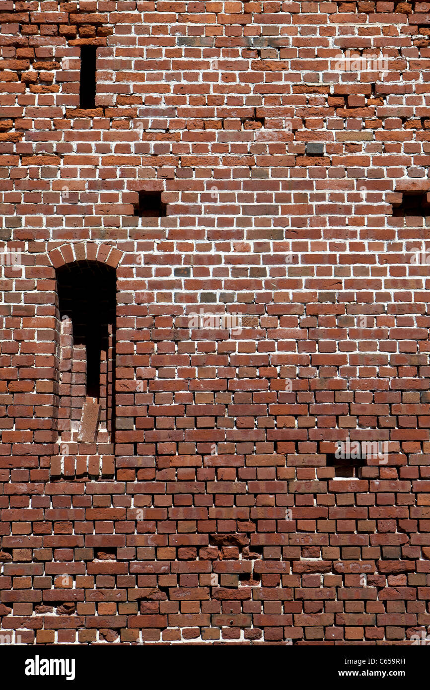 Crumbling tower hi-res stock photography and images - Alamy