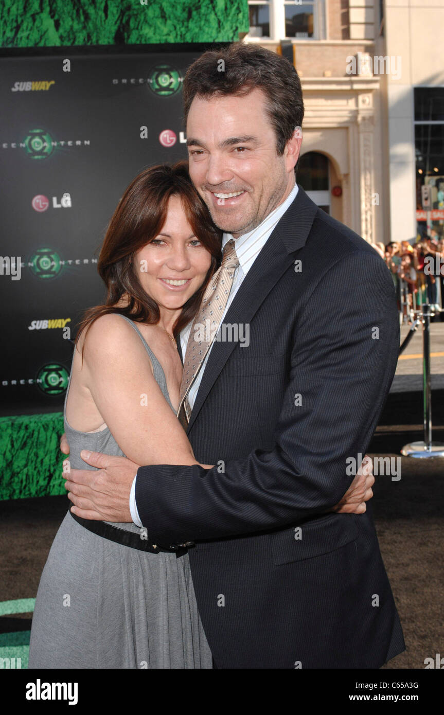 Jon tenney and leslie urdang hi-res stock photography and images - Alamy