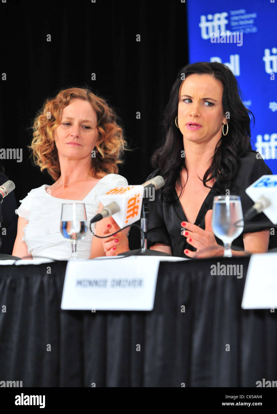 Melissa lewis hi-res stock photography and images - Alamy