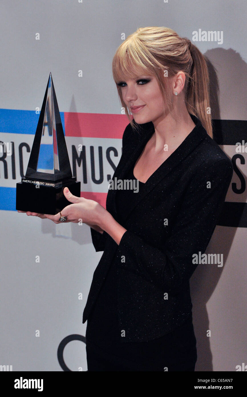 Taylor swift american music awards 2010 press room hi-res stock ...