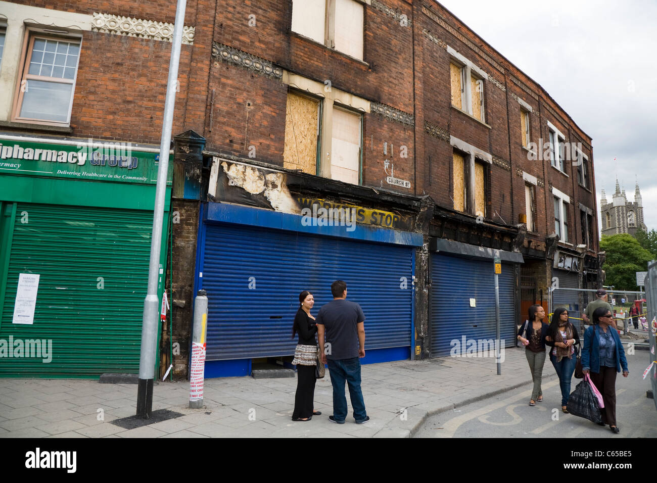 Buildings / building / burned out shops & flats / home / homes ...