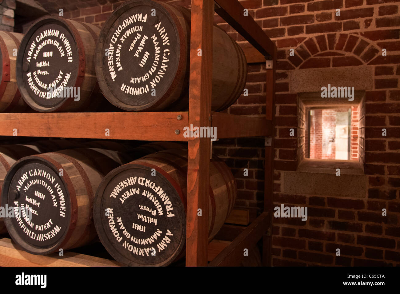 Gunpowder barrels hi-res stock photography and images - Alamy