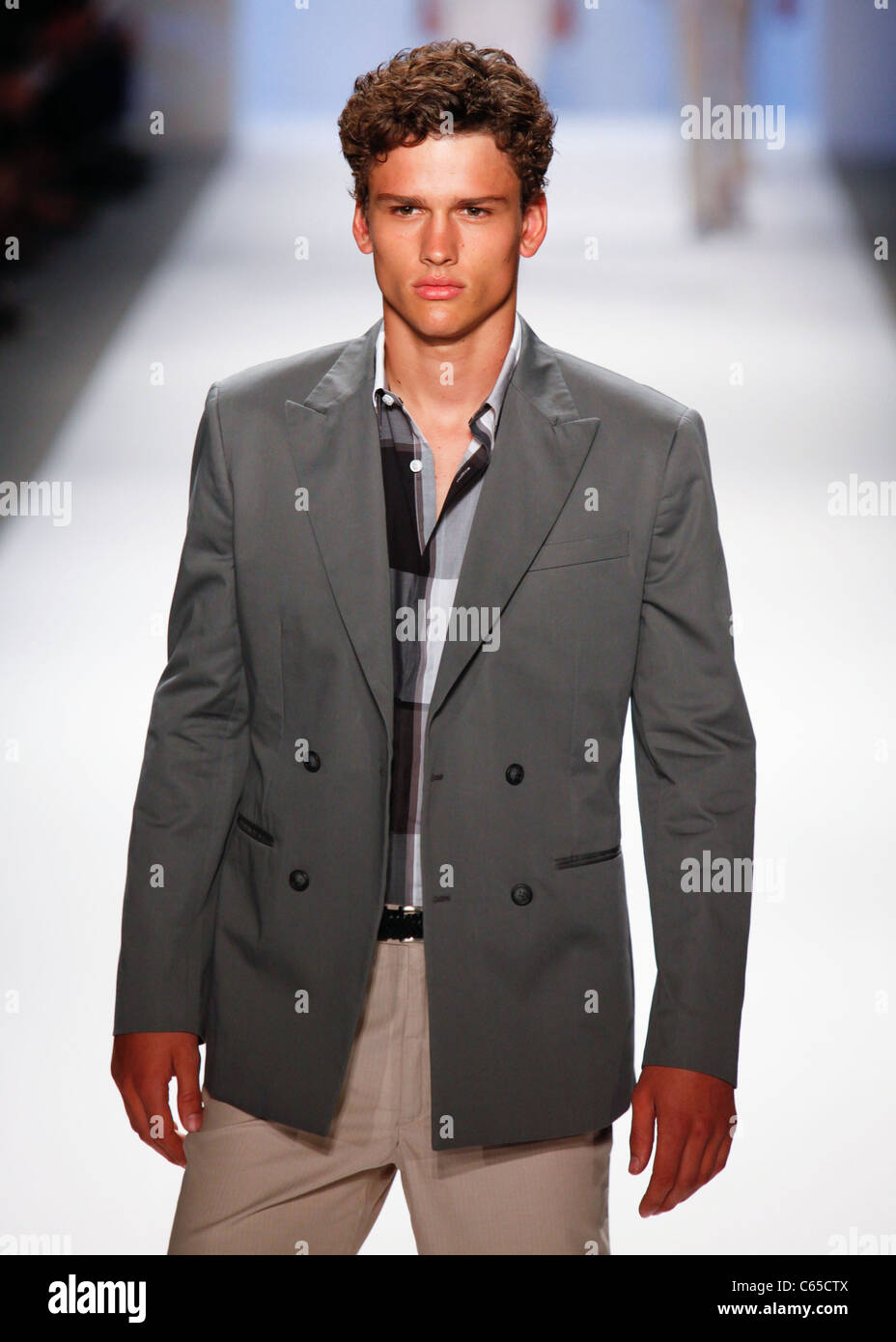 Runway model in attendance for Perry Ellis Spring/Summer 2011 Fashion ...