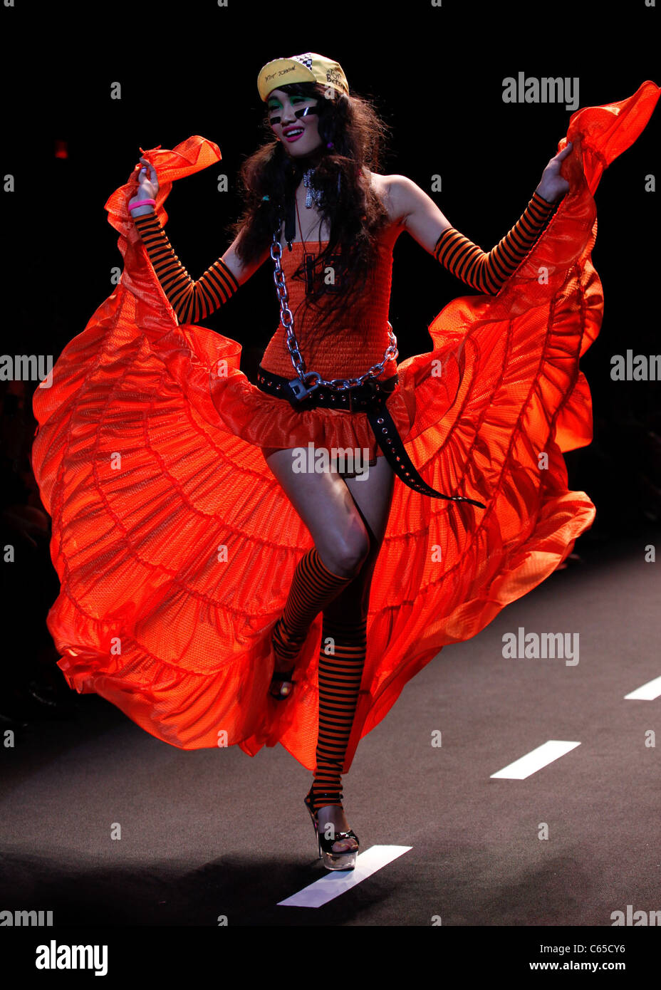 Betsey johnson model hi-res stock photography and images - Alamy
