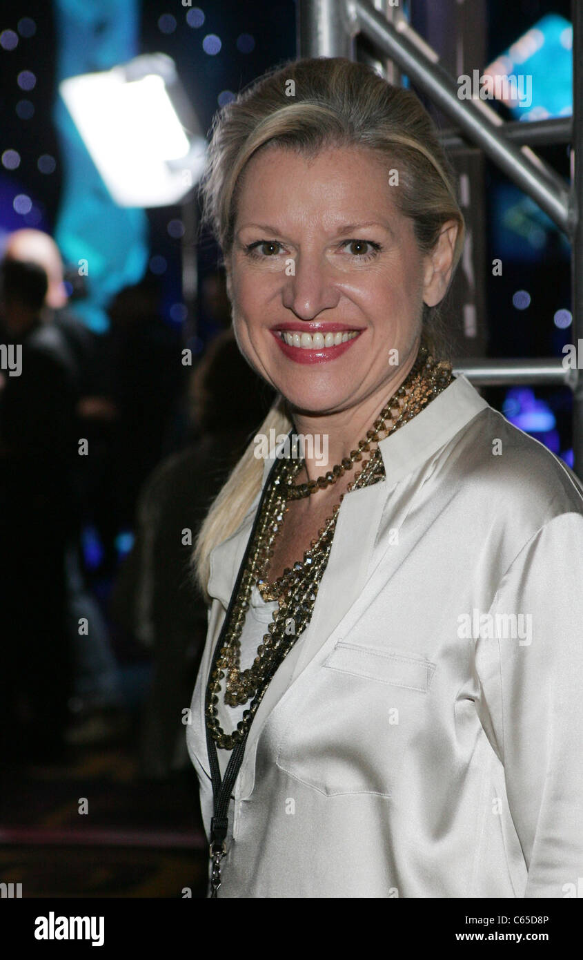 Home shopping network hsn extravaganza celebrity meet and greets hi-res ...