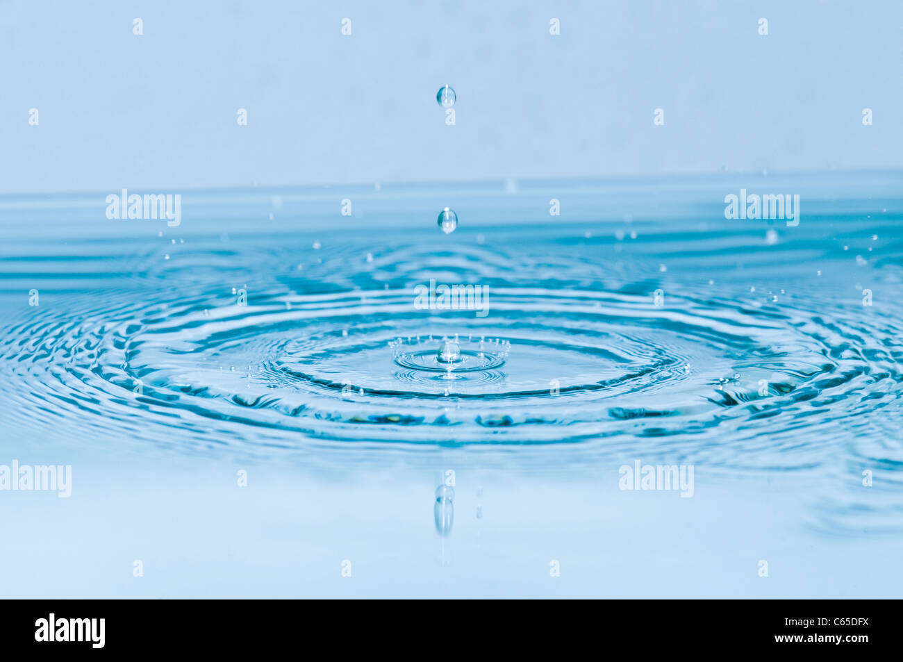 Water splash Stock Photo - Alamy