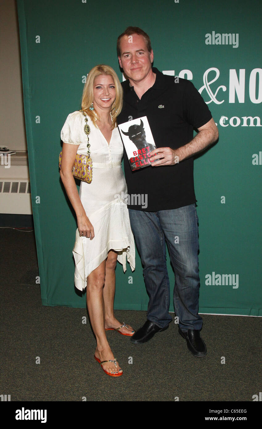 Candace Bushnell, Bret Easton Ellis at in-store appearance for IMPERIAL ...
