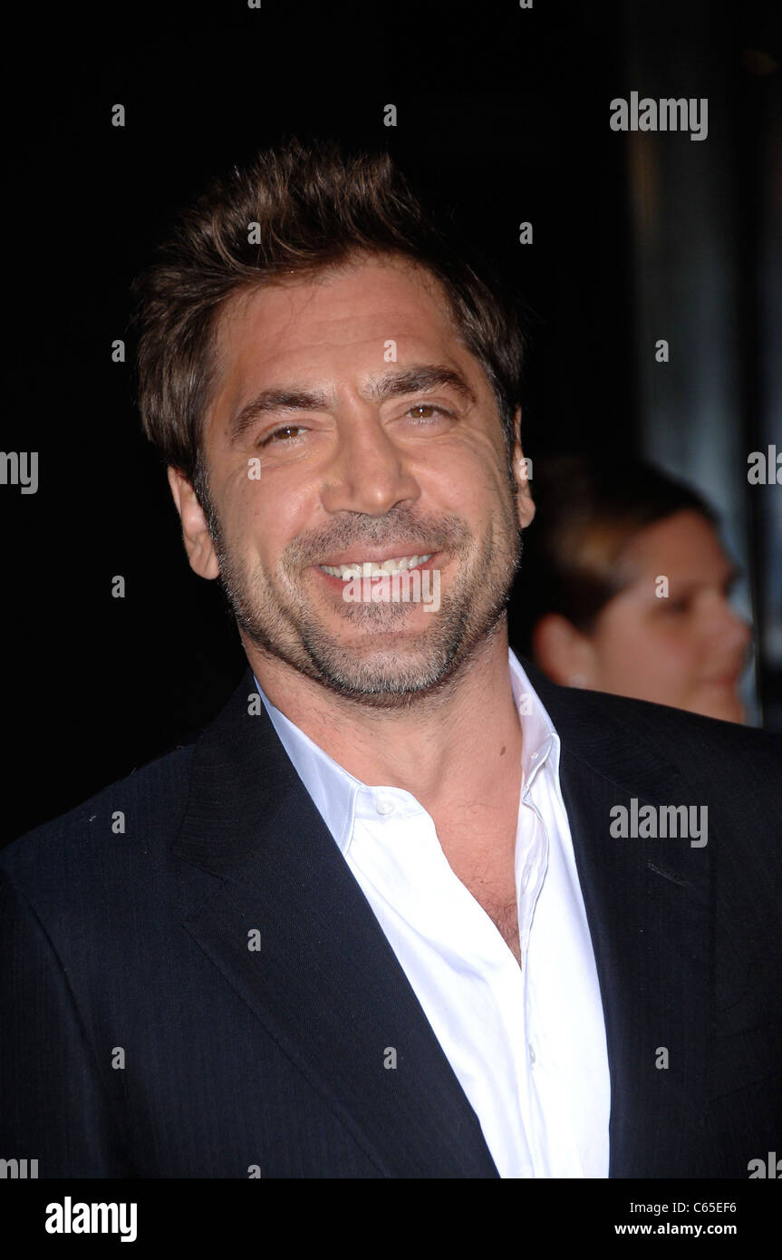 Javier Bardem at arrivals for BIUTIFUL Premiere, Directors Guild of ...