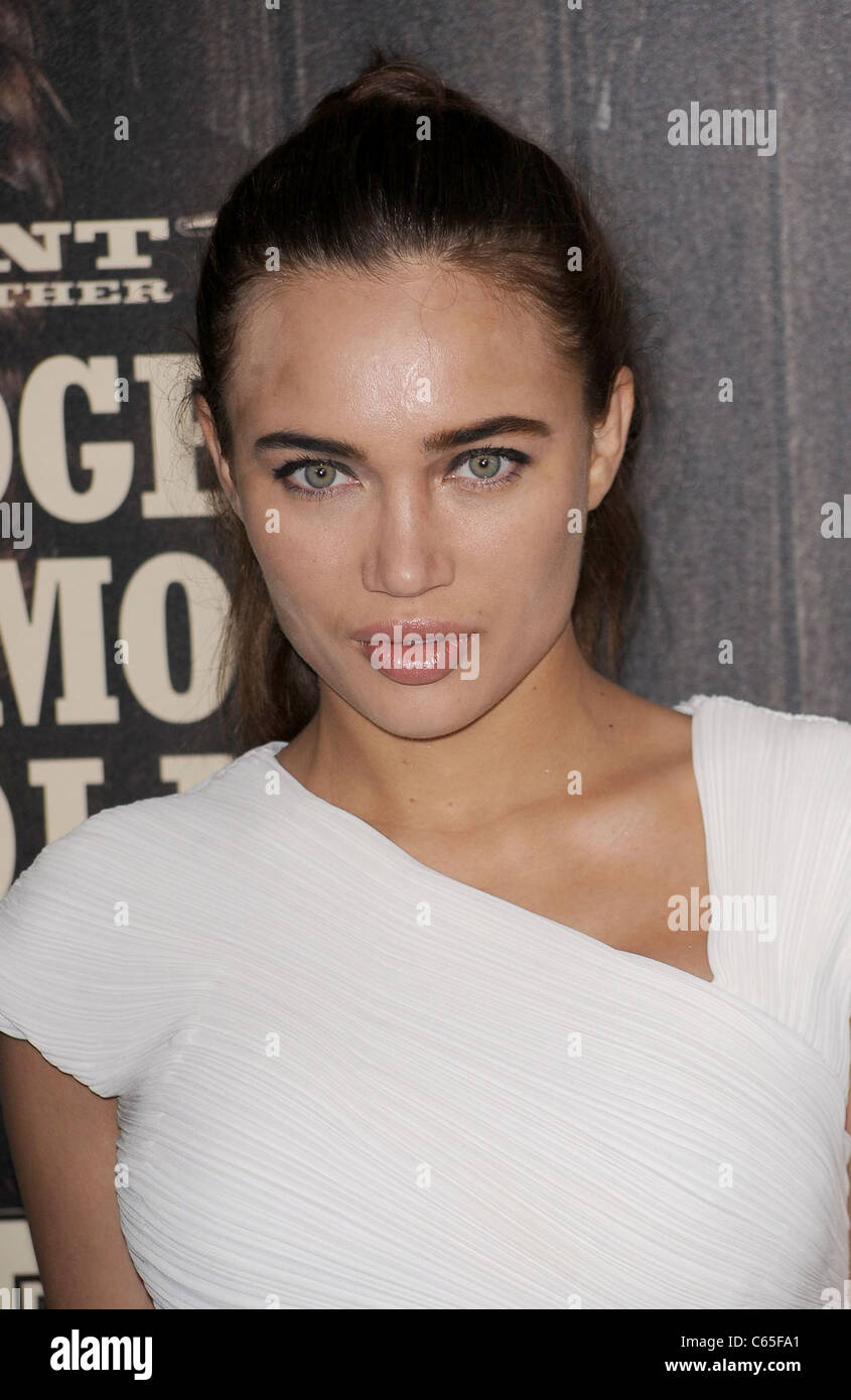 Natalie gal where hi-res stock photography and images - Alamy