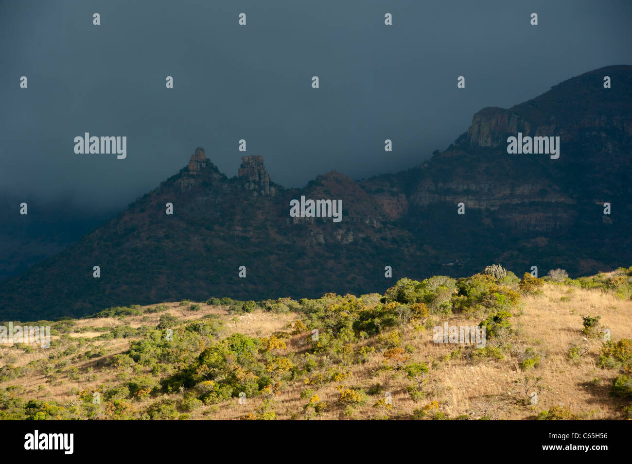 Zululand kzn cloud scenic landscape scenery hi-res stock photography ...