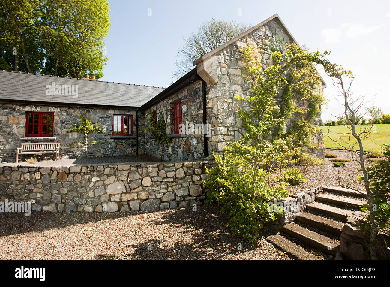 Irish Cottage Garden Stock Photos & Irish Cottage Garden Stock Images ...