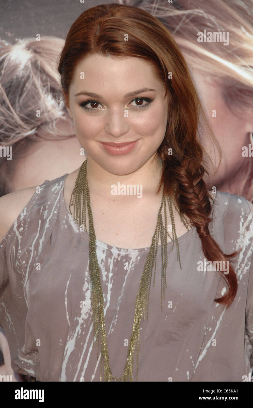 Jennifer Stone at arrivals for GOING THE DISTANCE Premiere, Grauman's ...