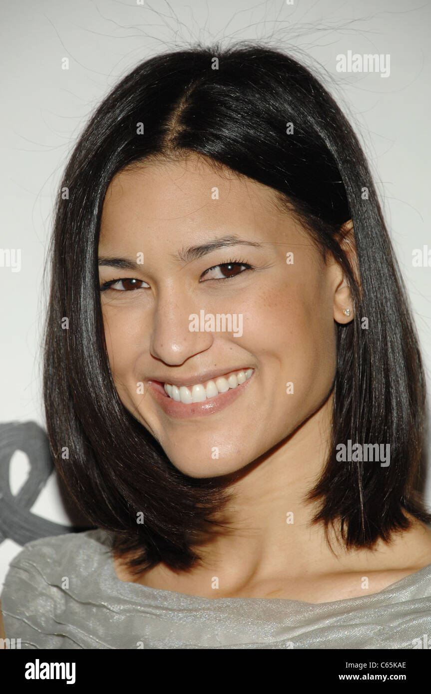 Julia Jones at arrivals for Alice & Olivia Spring/Summer 2011 Fashion ...