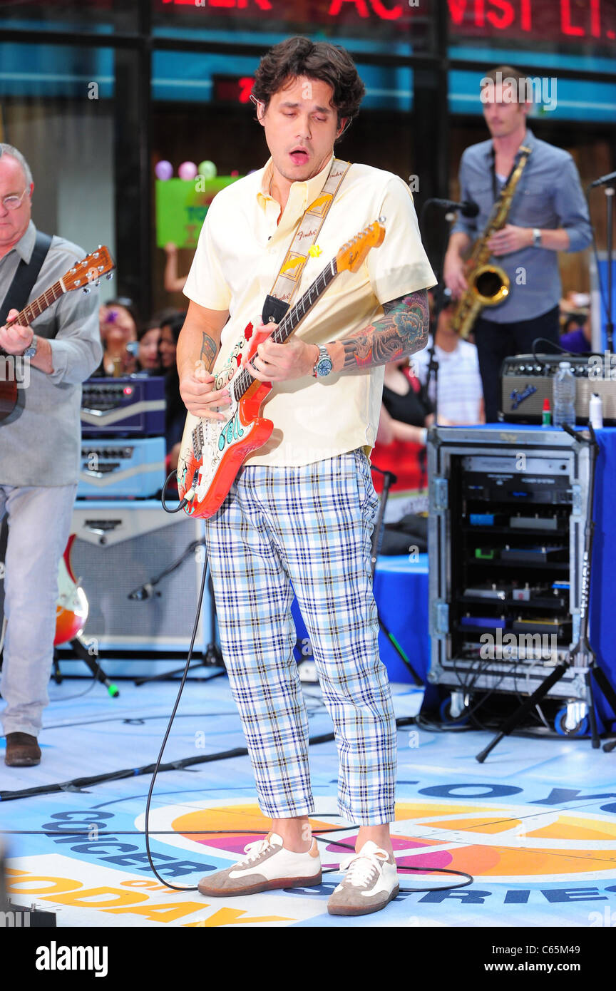 John mayer guitar portrait hi-res stock photography and images - Alamy