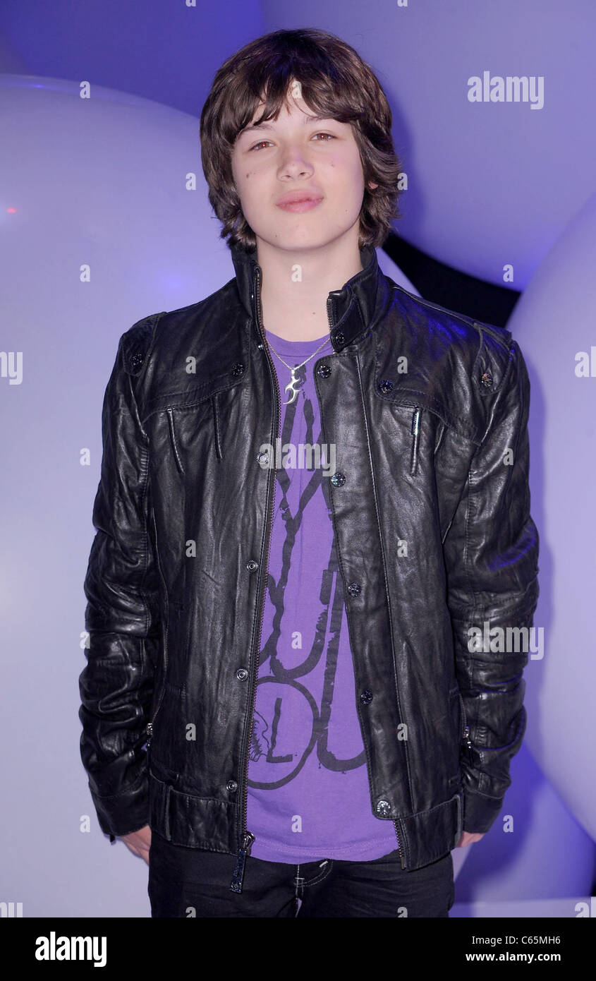 Leo Howard 2022 Girlfriend