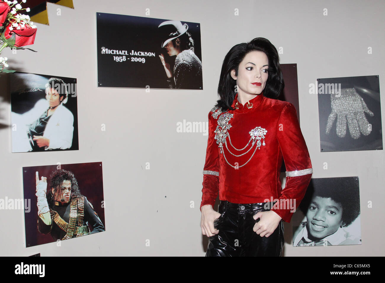Michael Jackson Wax Figure inside for Michael Jackson Tribute Exhibit ...