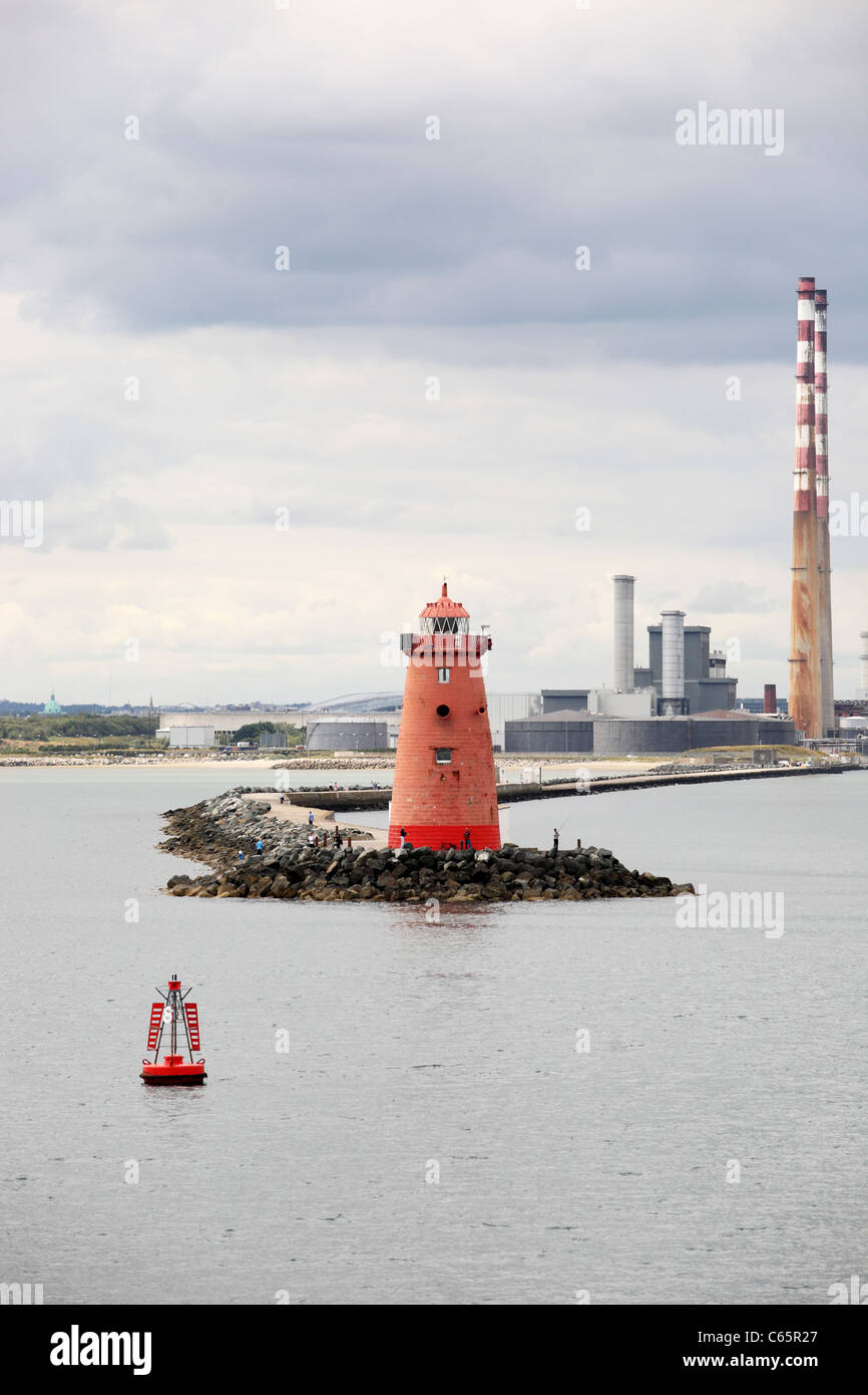 Poolbeg lighthouse and Power station Stock Photo - Alamy