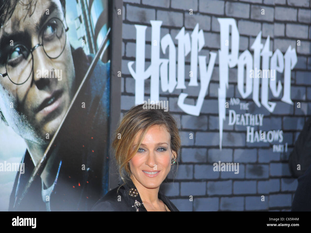 Harry potter deathly hallows part 1 hi-res stock photography and images ...